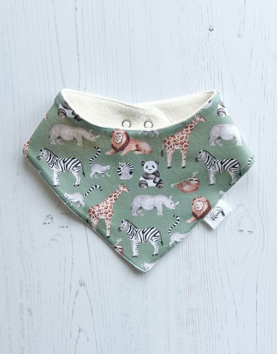 Organic Safari Animals Green Dribble Bib | Wonder & Wren – Wonder and Wren